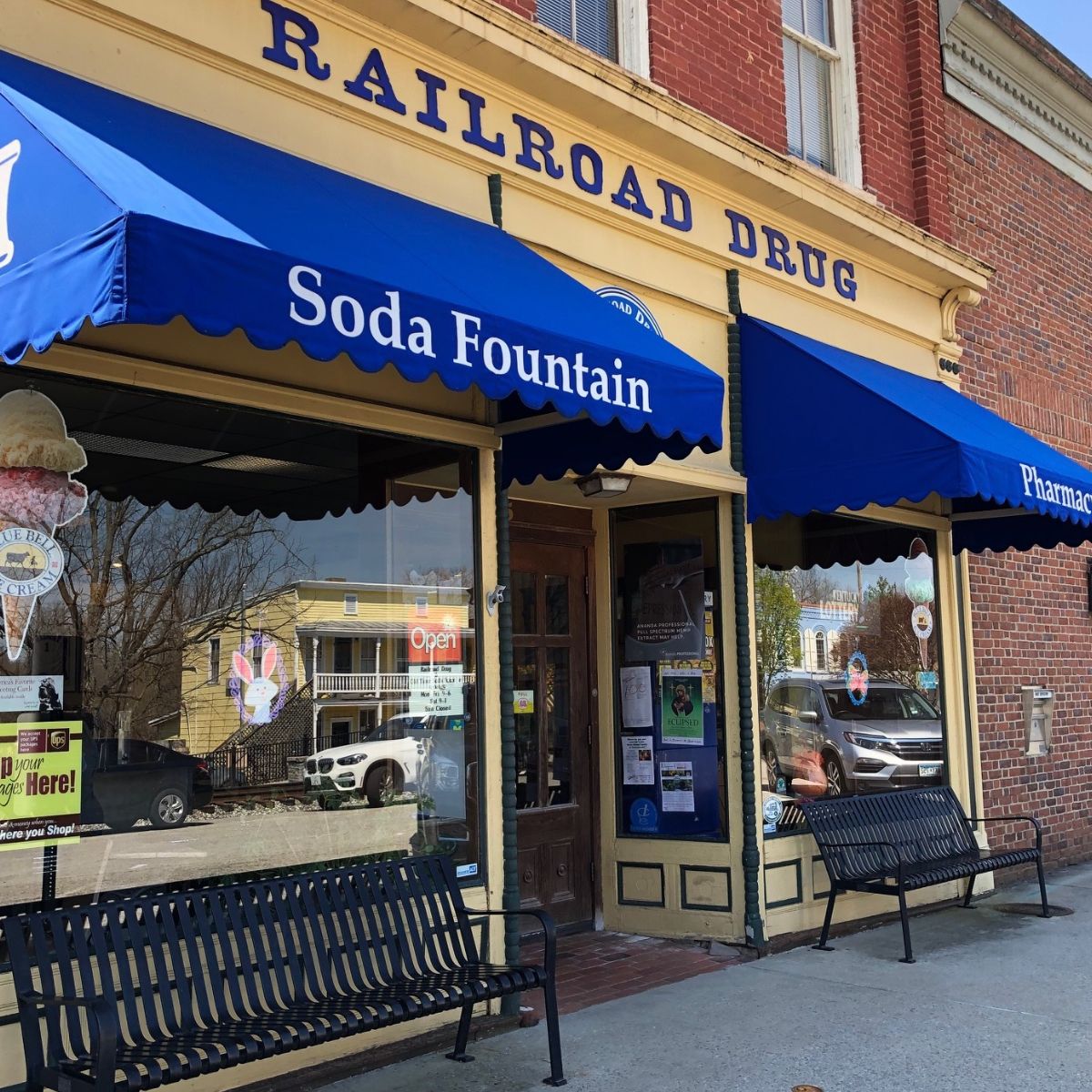 Remembering the Old Fashioned Soda Fountain - frontporchlifemagazine.com