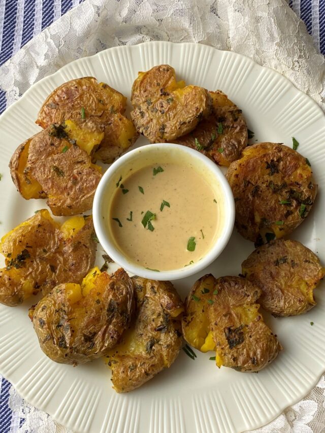 Honey Mustard Smashed Potatoes - frontporchlifemagazine.com